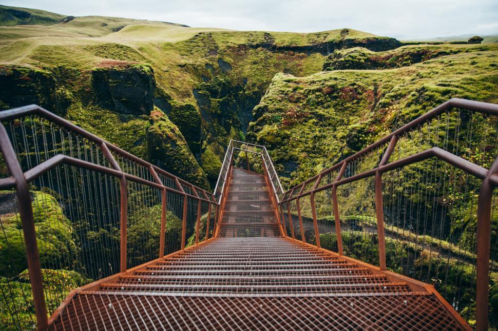 Free Stock Photo of A viewing platform surrounded by green cliffs ...