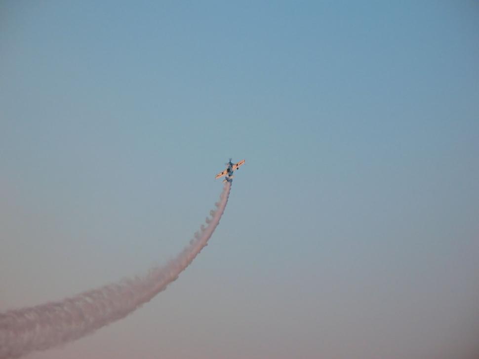 Free Stock Photo of Aerobatic team making loopings in the air ...