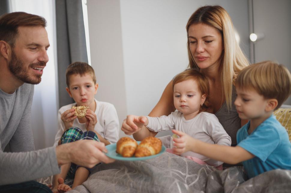 Free Stock Photo of Family having fun with indoor activities | Download ...