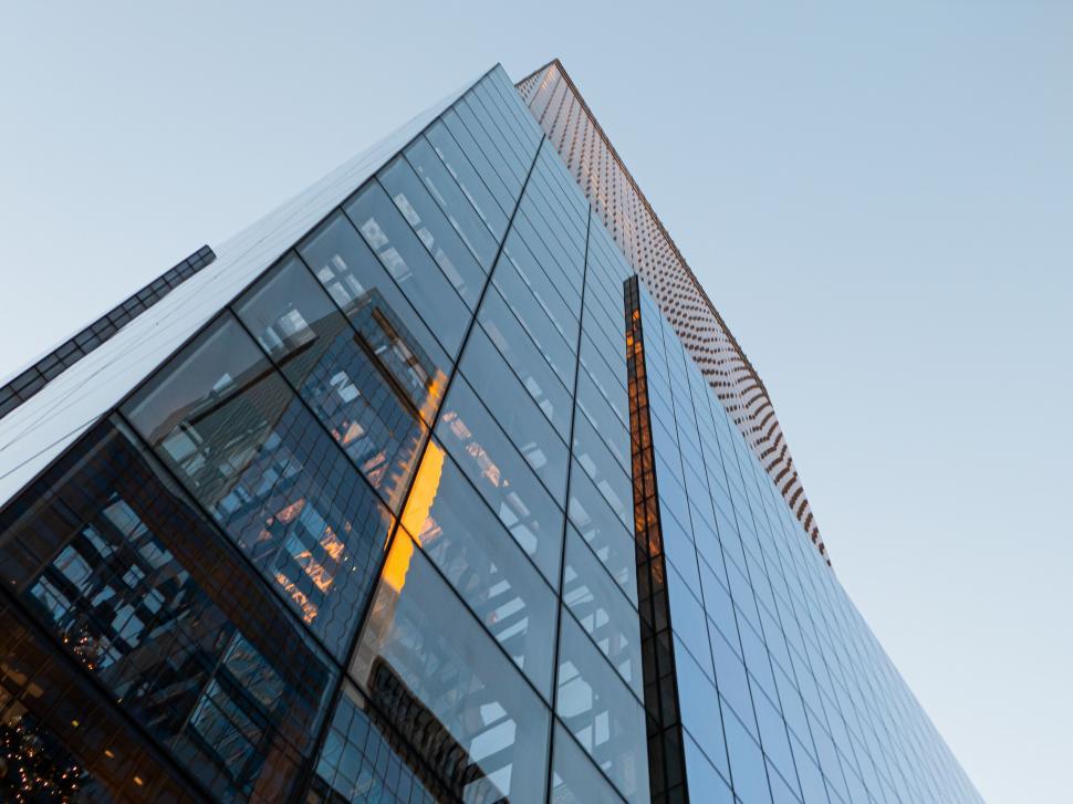 Contemporary Sky Scraper