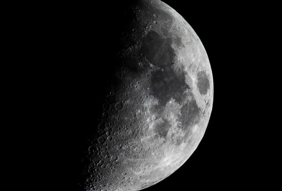 Free Stock Photo of Crescent moon in a dark night sky | Download Free ...