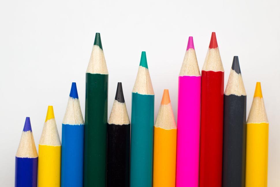 Free Stock Photo of Close-up of colored pencils arranged in sequential ...