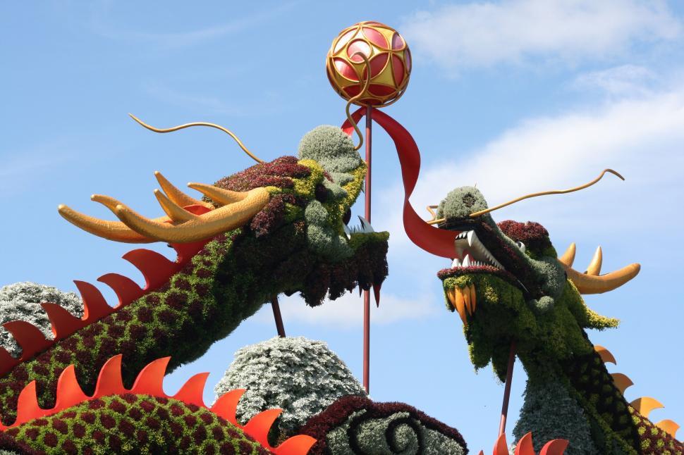 Free Stock Photo of Two dragon statues in a dynamic pose under the sky ...