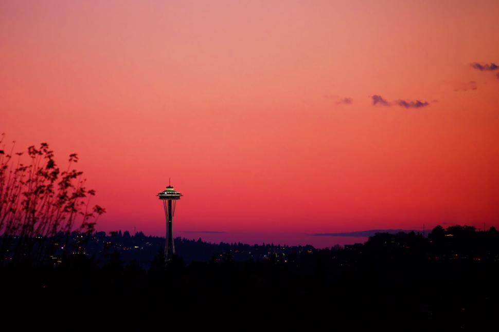 Free Stock Photo of Seattle Space Needle at sunset with pink-orange sky ...