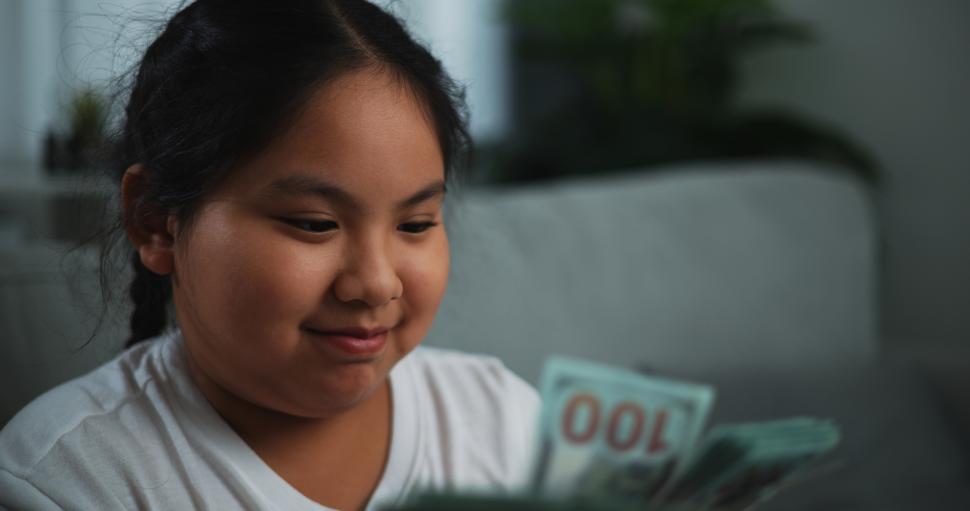 Free Stock Photo of Portrait of young Asian woman enjoy counting cash ...
