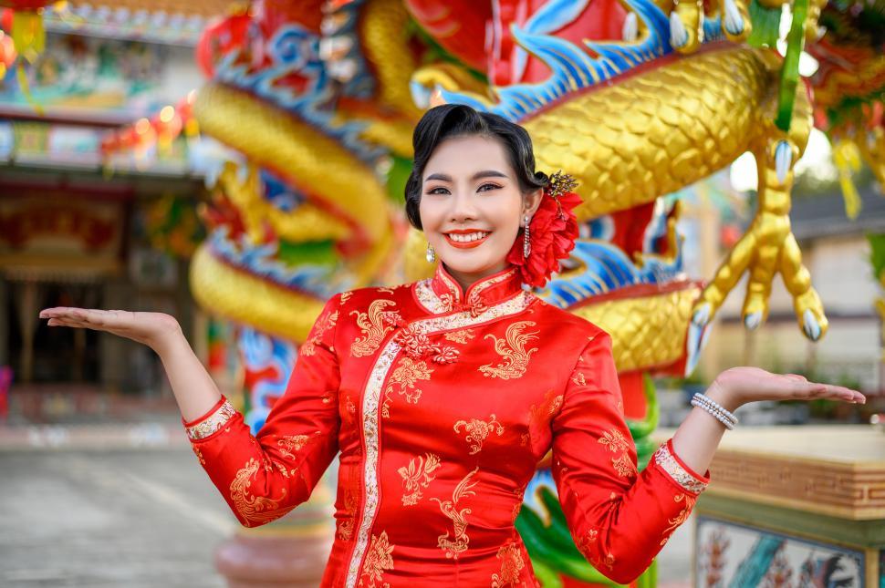 Free Stock Photo of Asian beautiful woman wearing a cheongsam poses at ...