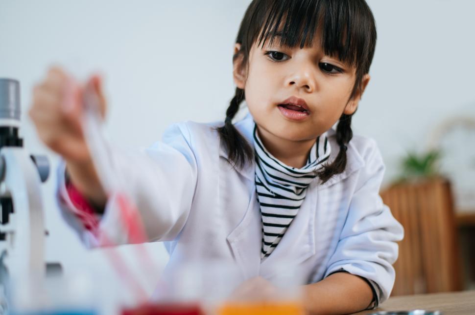 Free Stock Photo of girls doing science experiments in the lab ...