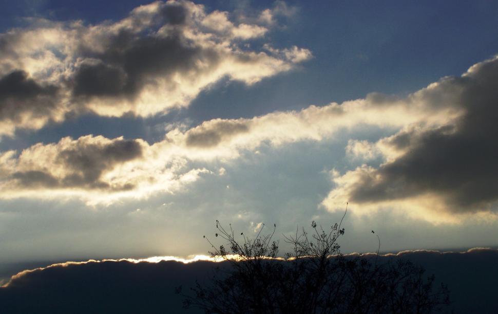 Free Stock Photo of Sun Sinking Below Clouds | Download Free Images and ...