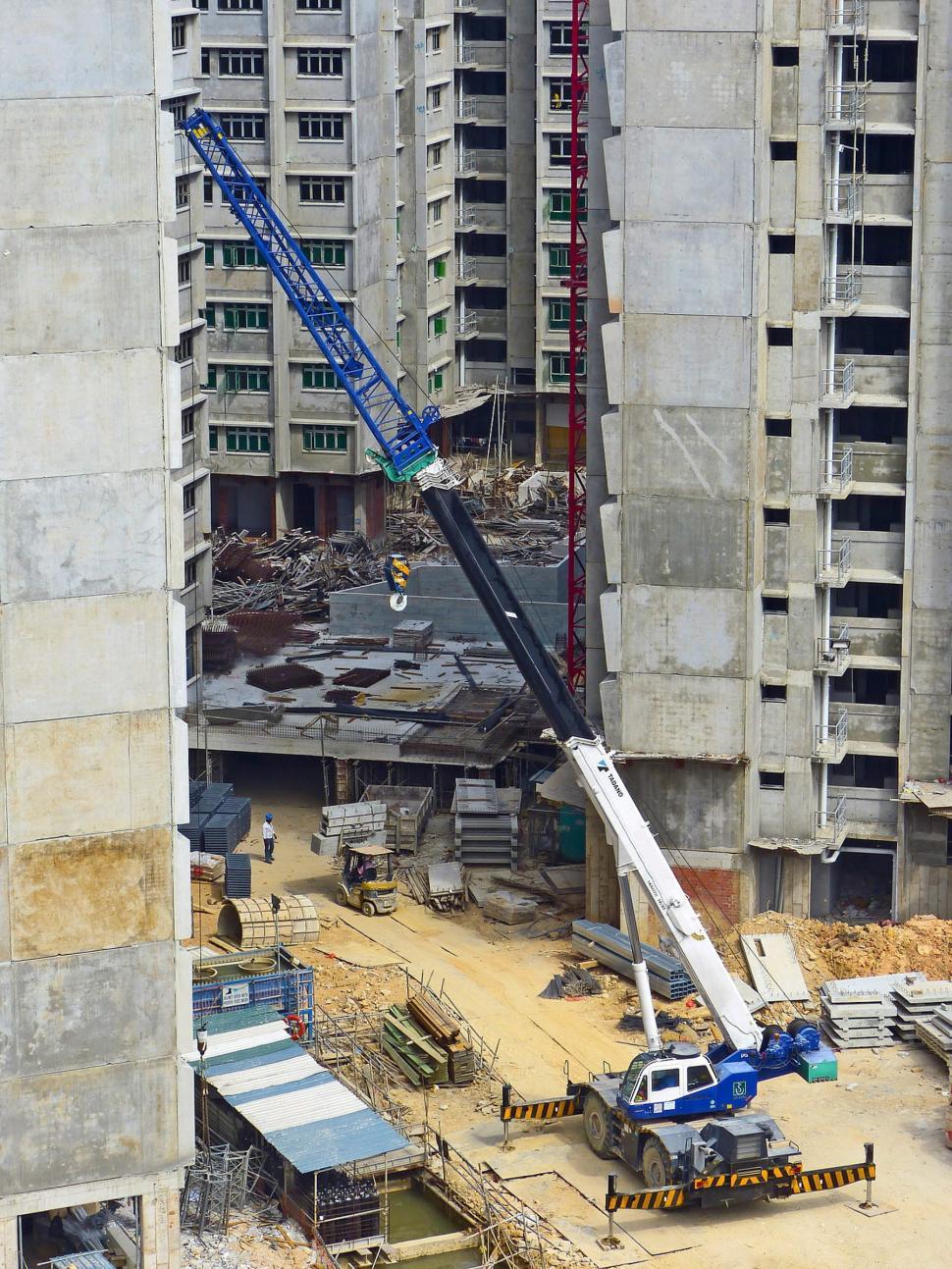 Free Stock Photo of Crane on Top of Building | Download Free Images and ...