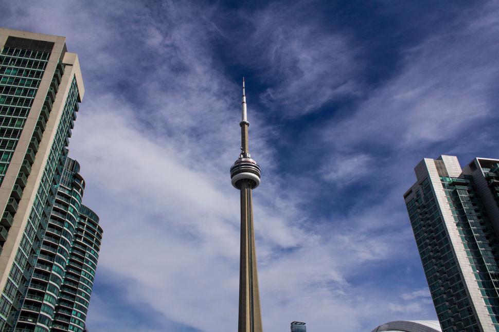 Free Stock Photo of Towering Skyscraper Dominating Cityscape | Download ...